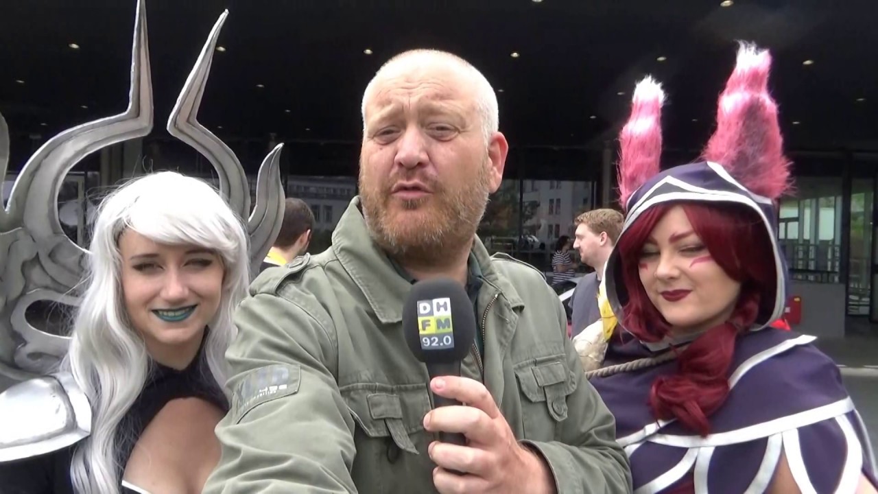 AnimeCon: de grootste verkleedpartij van Nederland - YouTube