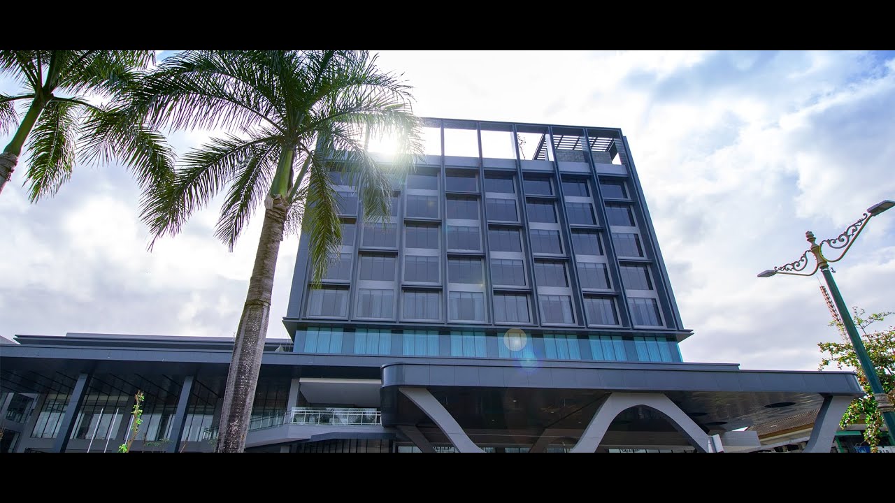 PRIME PARK Hotel & Convention Lombok - YouTube