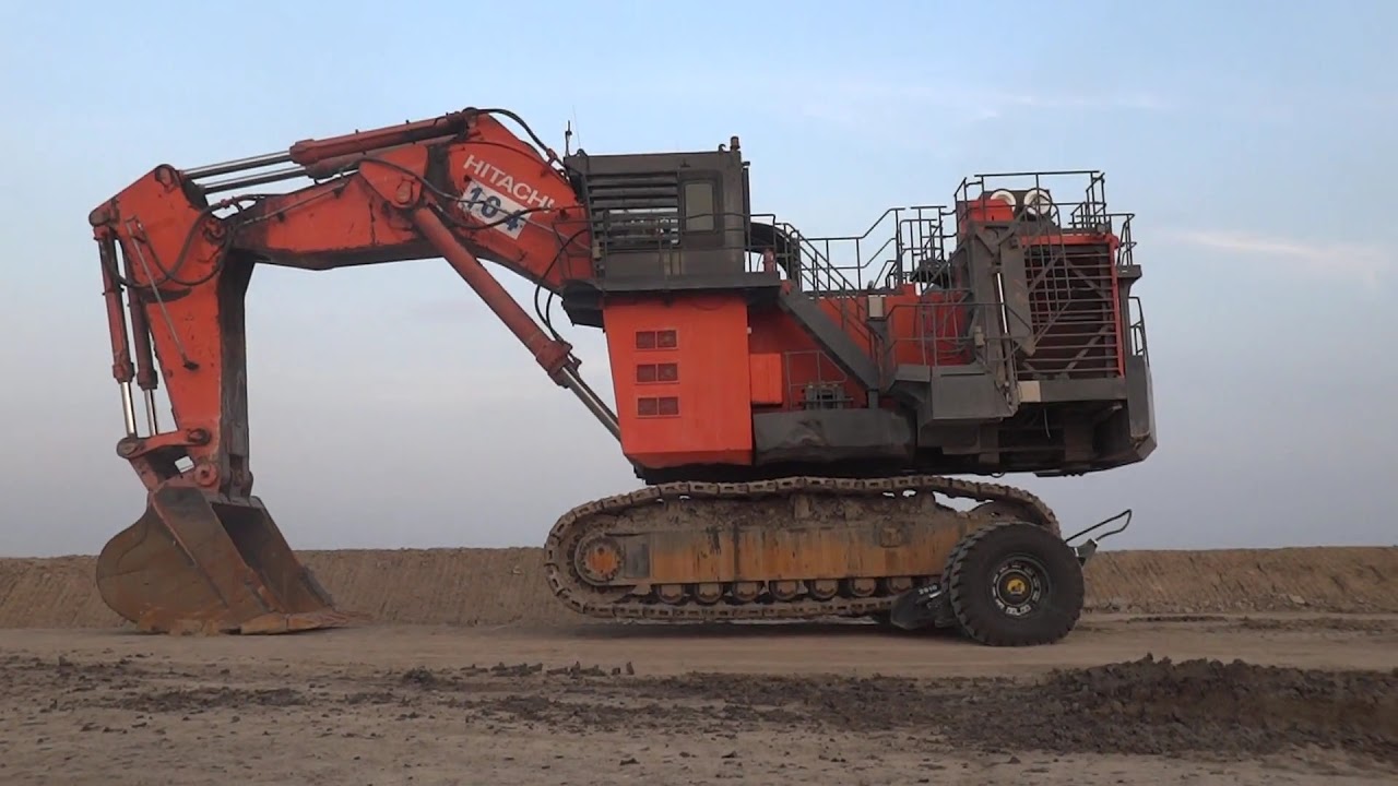 Sleipner E250 turning in place - YouTube