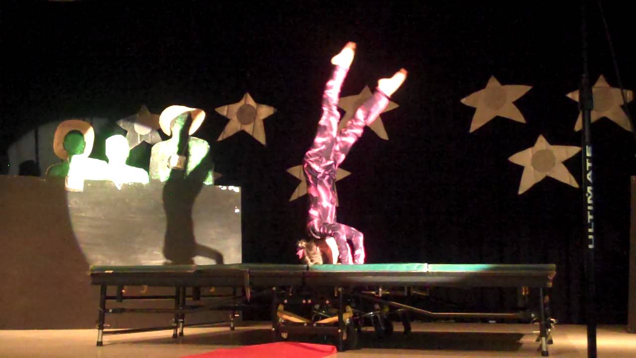 8 year old contortionist Tori - YouTube