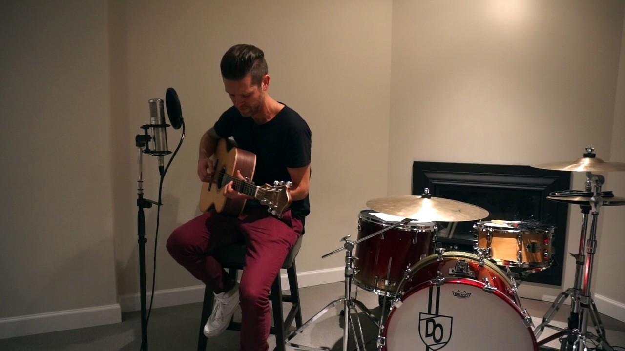 FAVORITE CHRISTMAS SONG - Andrew Allen - Live Acoustic Session - YouTube