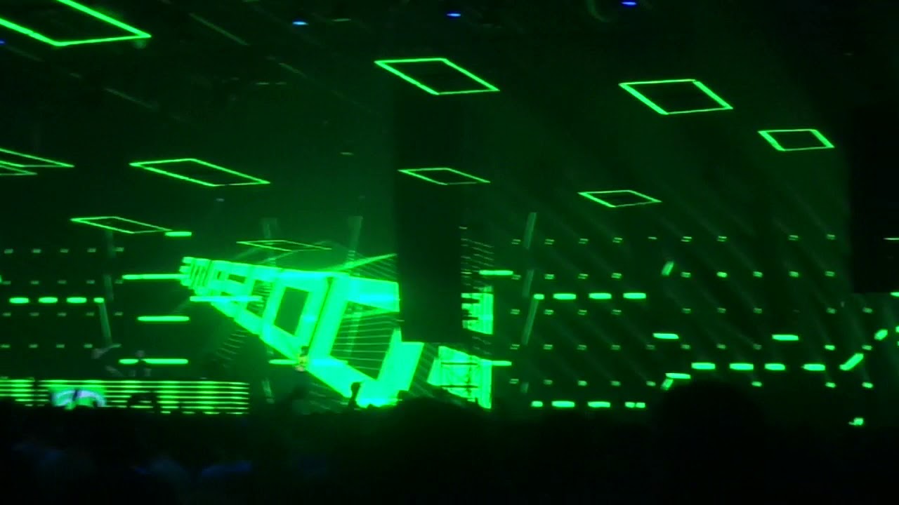 Futurecode playing ID with Roxanne Emery @ A State Of Trance 900 ...