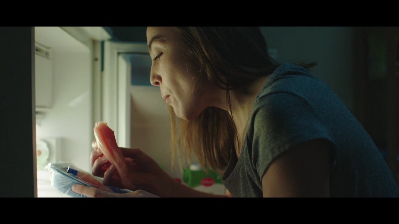 RAW (2017) CLIP "Raw Chicken" (HD) FRENCH CANNIBAL HORROR - YouTube