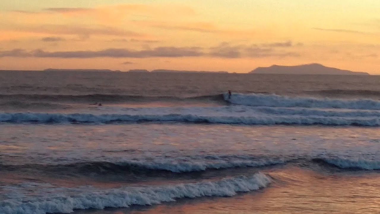Ventura surfing C Street - YouTube