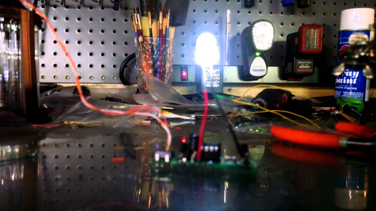 Lighthouse circuit - YouTube