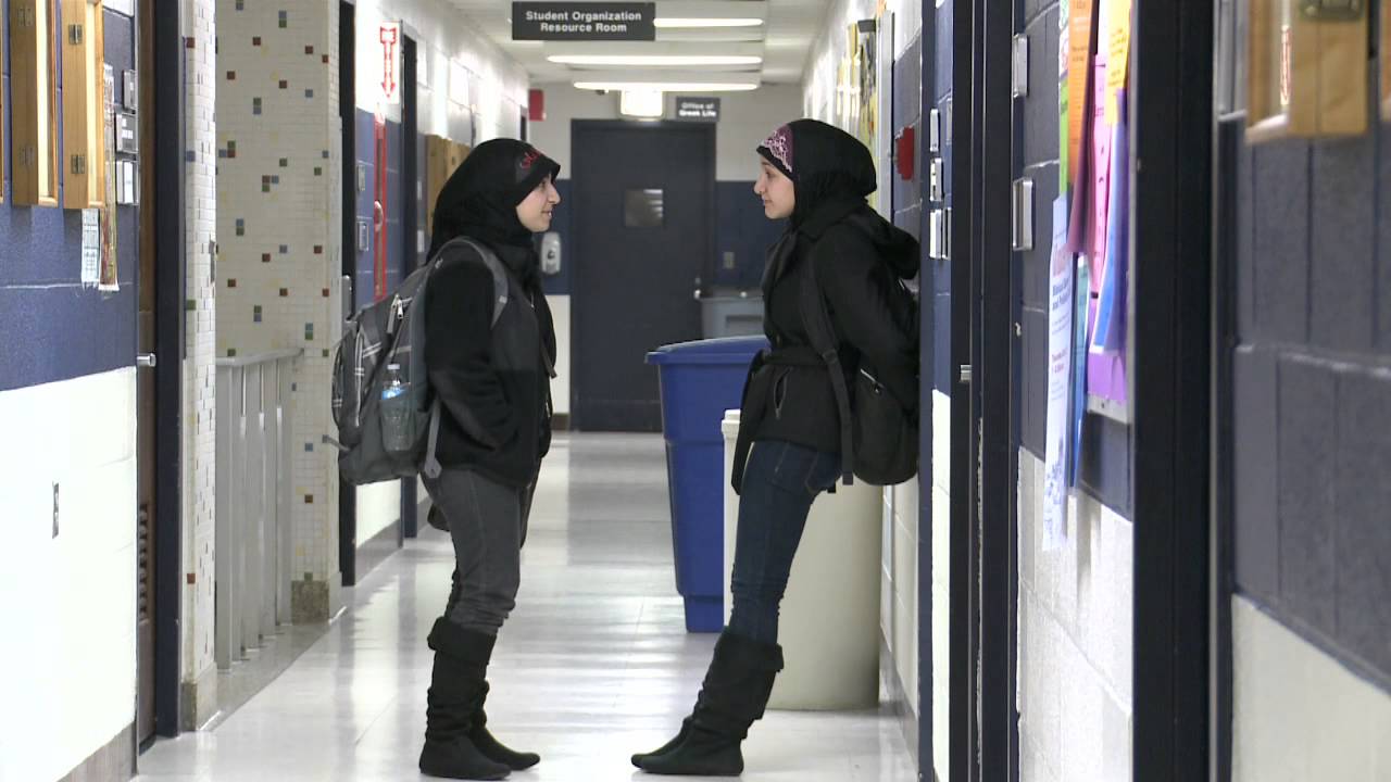 UT:10 News - Muslim Student Prayer Room Feature - YouTube