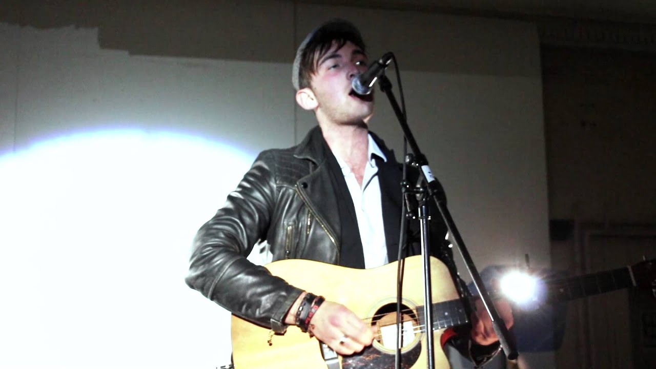 JOSH ROBINS Full live performance at Stage Fright! - YouTube