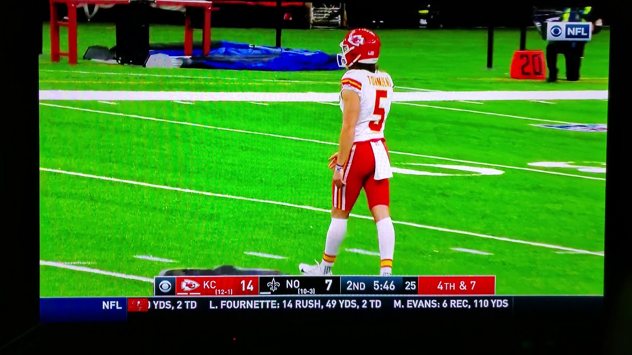 Patrick Mahomes #15 forward pass or fumble review Chiefs/Saints - YouTube