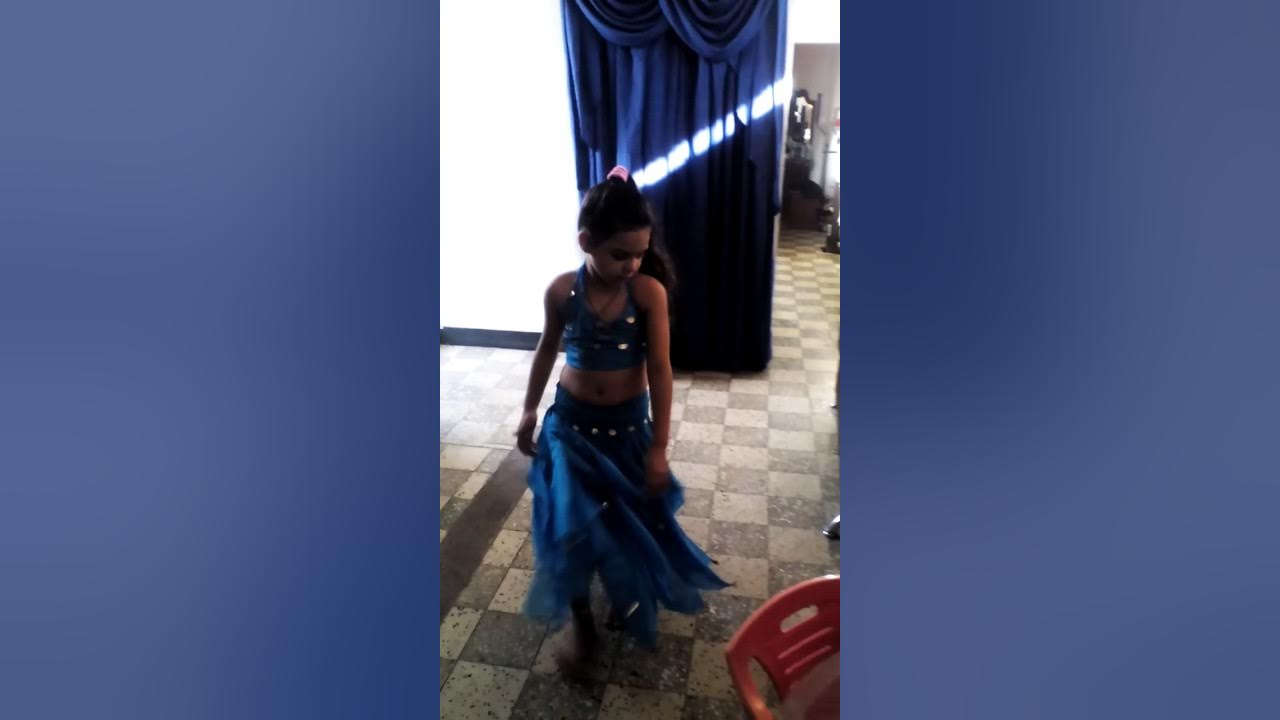 Niña Gitana De 6 Años Bailando Arabe Youtube