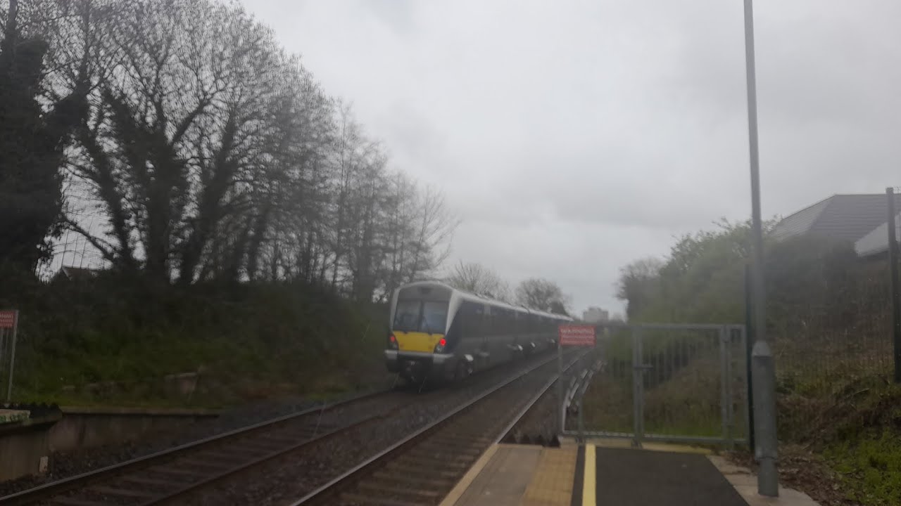 Trains at finaghy 11/4/23 - YouTube
