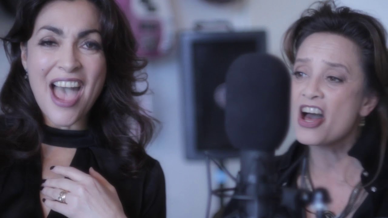 Lois Lane (medley) - YouTube