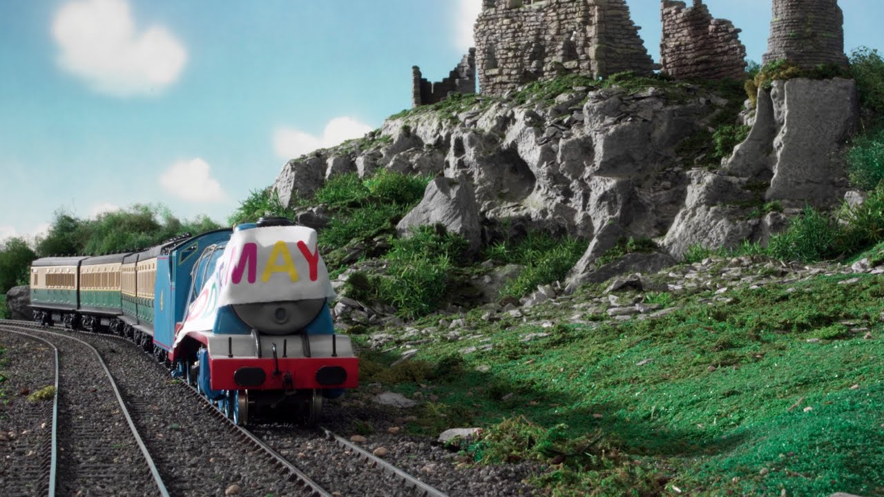 Best Dressed Engine | (UK) Restored | Season 7 Ep 22 - YouTube