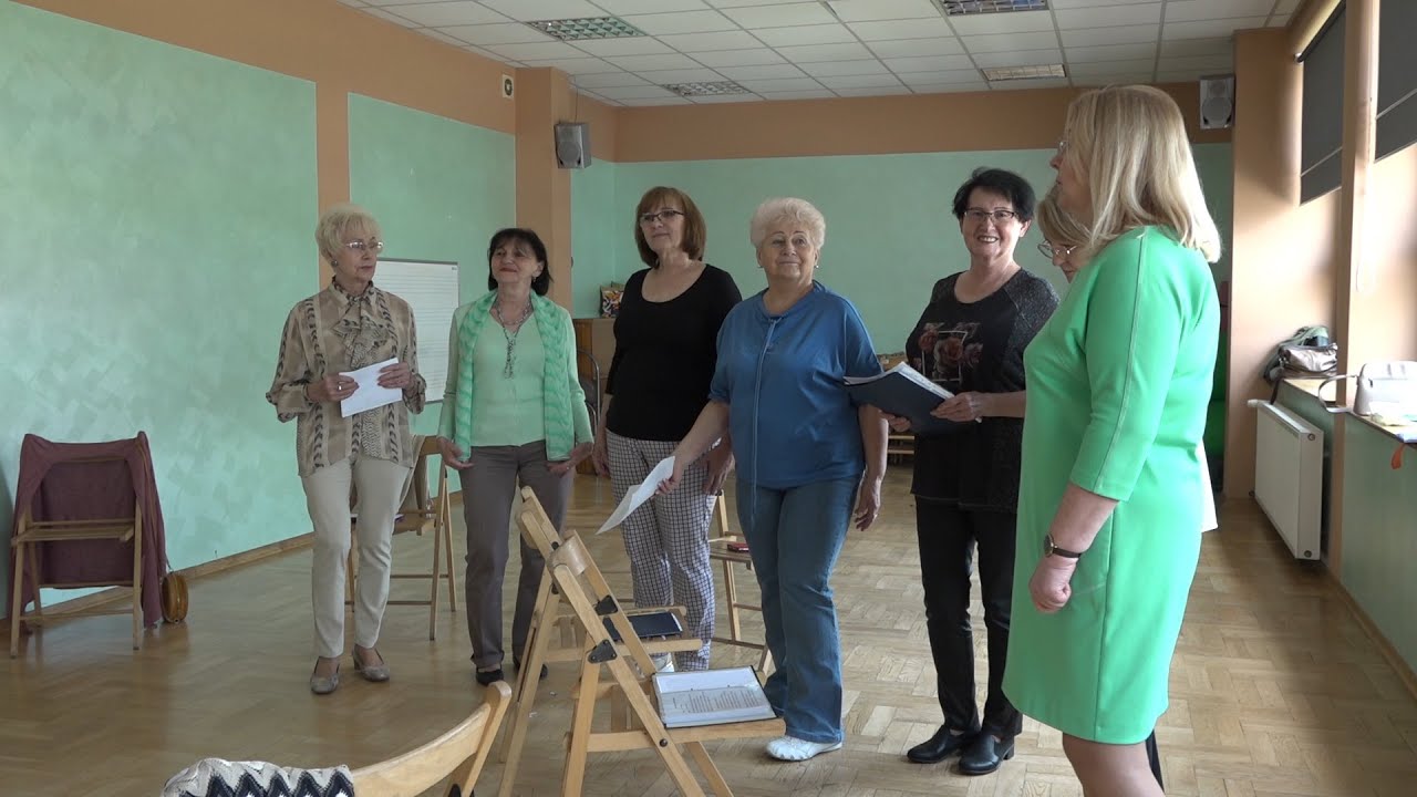 Zespół Senior Singers od lat zachwyca słuchaczy - YouTube