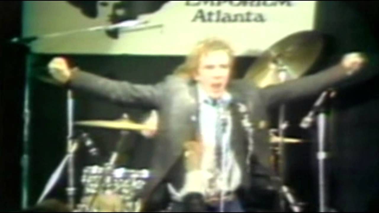 Sheena Is a Punk Rocker -The Yeah Yeah Yeahs - YouTube