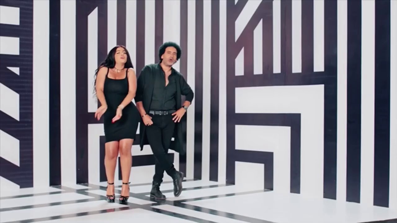 Mostafa shawky- Dareb 3ilewi with Linda - YouTube