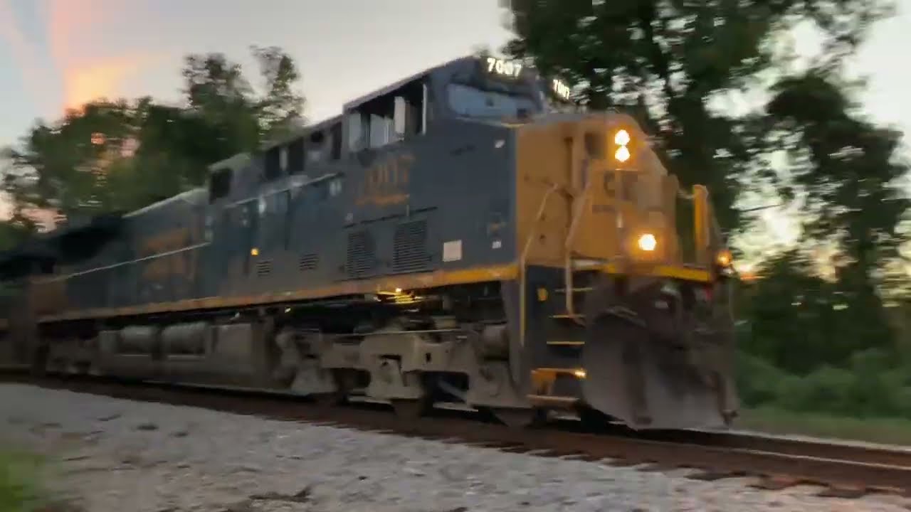 That Train Is Moving! CSX 7007 CM44AC Nice K5LA Leads X653-08 W/ DPU Workin Hard - YouTube