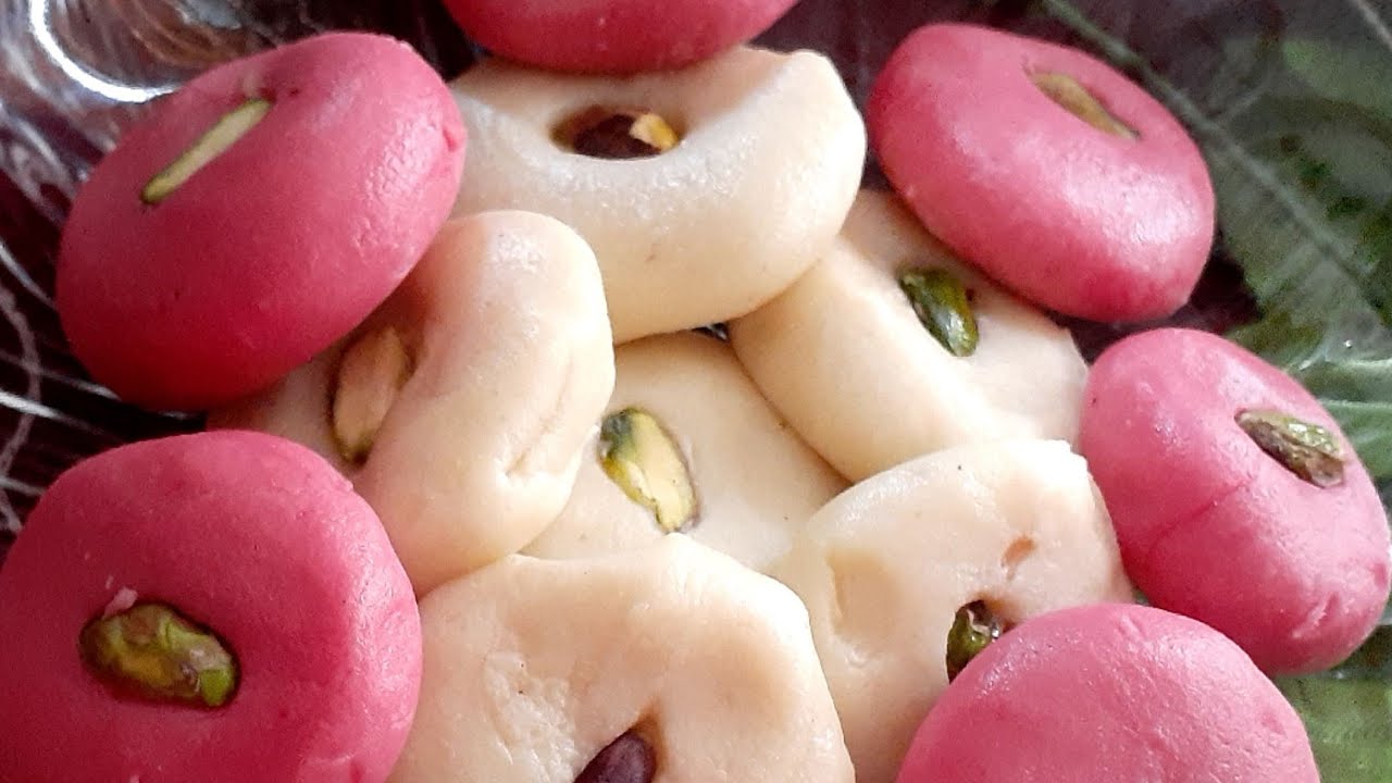 গুড়া দুধের পেরা মিষ্টি রেচিপি / পেরা সন্দেশ/pera misti recipe / How to ...