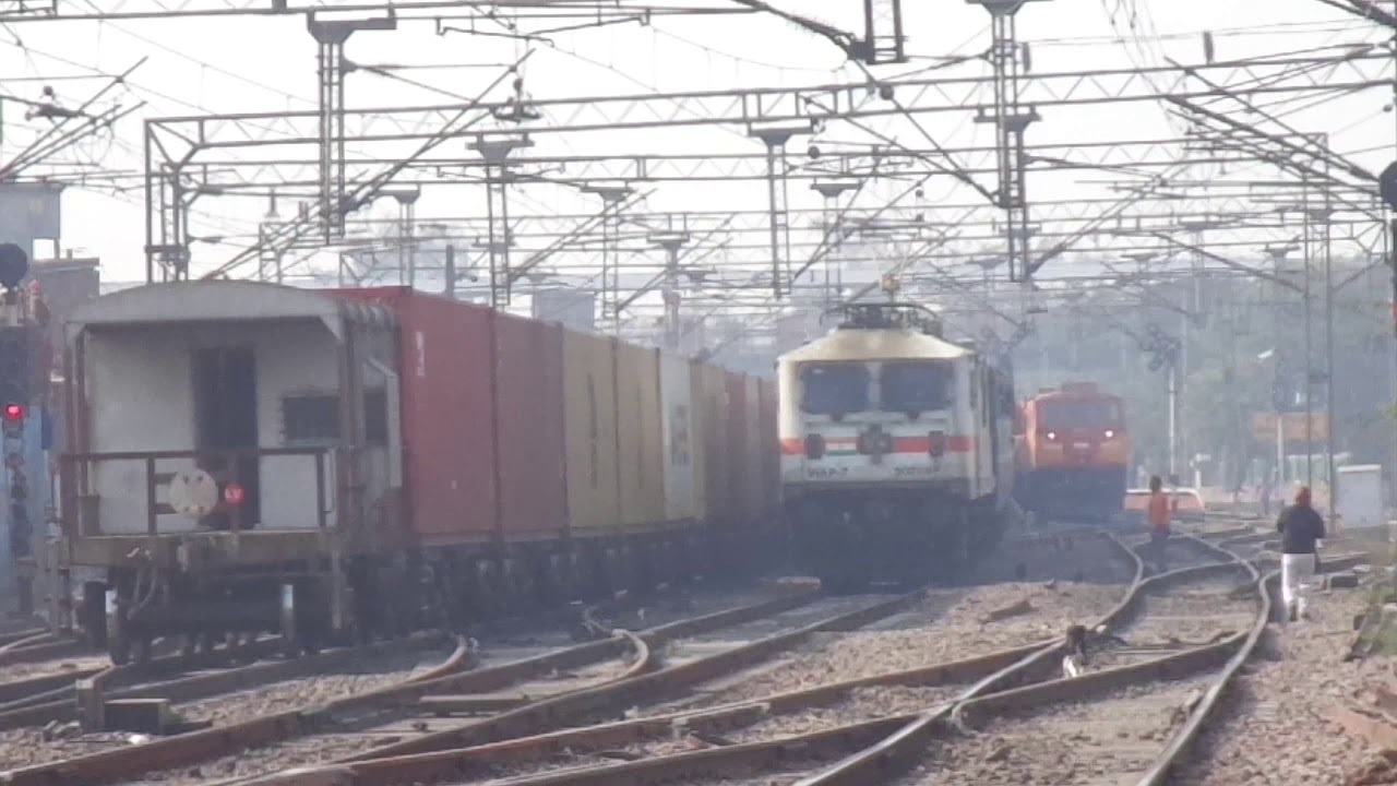 Shramjeevi Superfast Express Covid-19 Special Hauled Wap 7 30228 ...