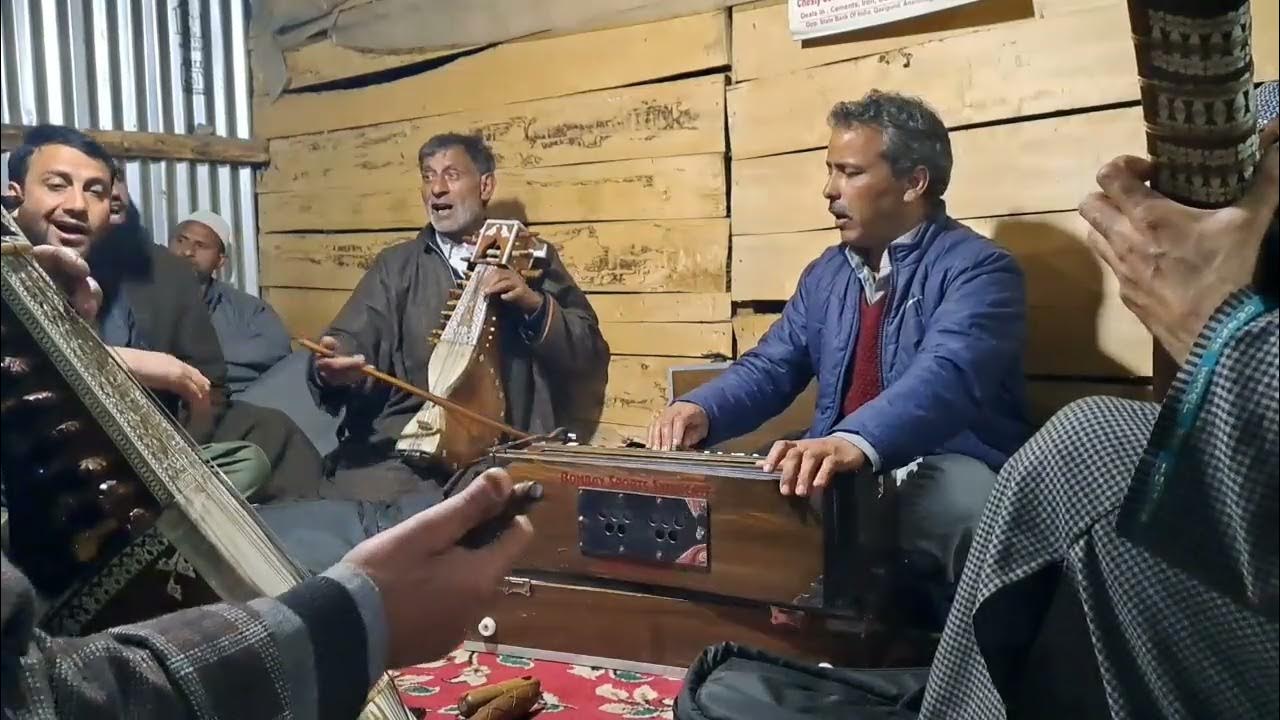 sufi songs kalam kamli chasty Singer gh mohd wani - YouTube