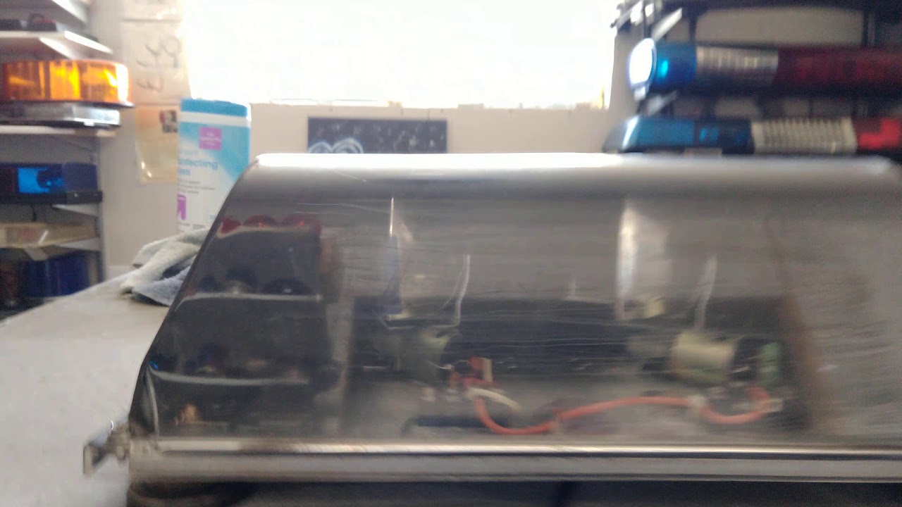 Code 3 Force 4 LP Beacon / mini-lightbar - YouTube