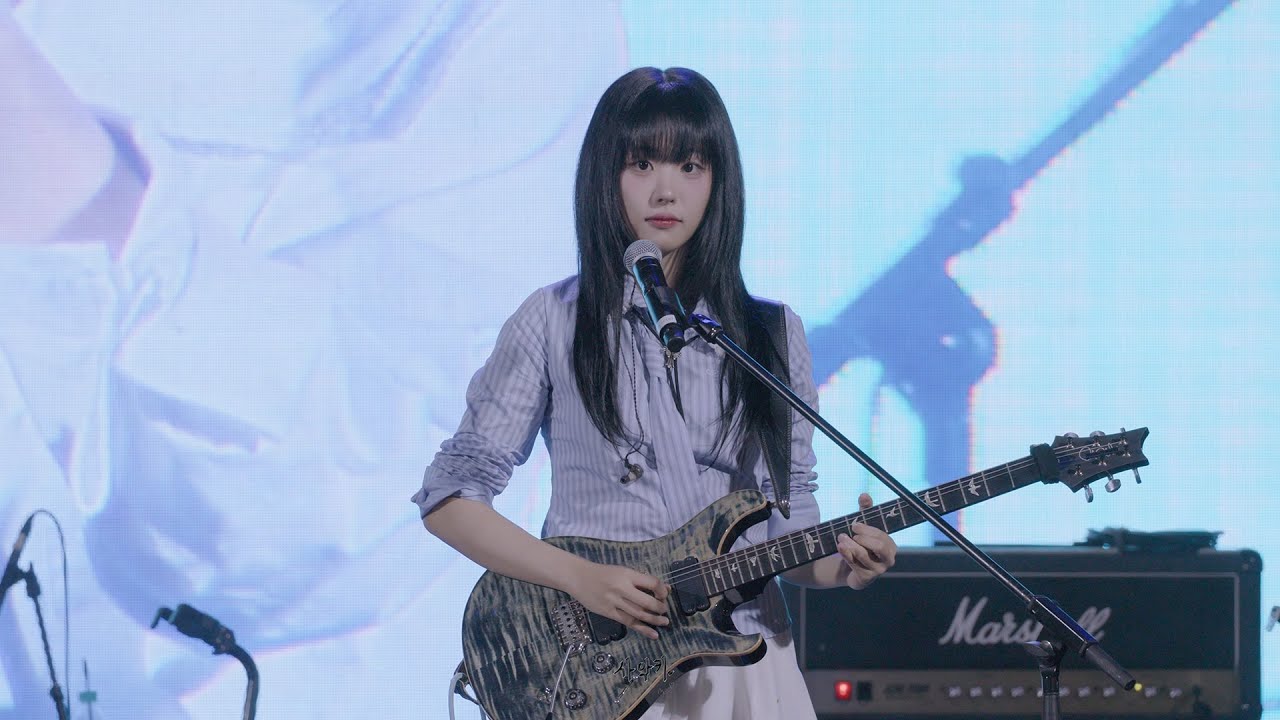 [8K]QWER 히나 직캠 안녕, 나의 슬픔 HINA FOCUS 중부대 240925 - YouTube