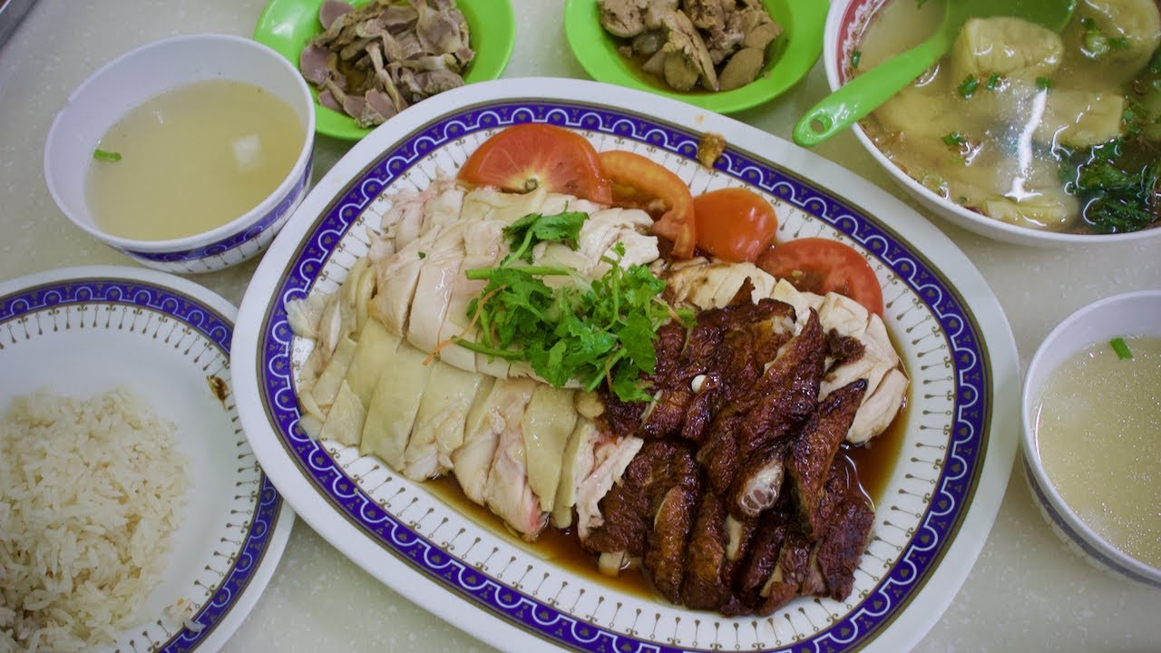 The best CHICKEN RICE in the heart of Orchard Road! Singapore street ...