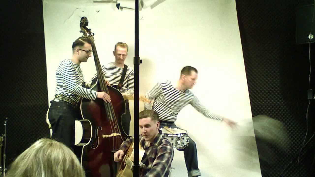 The Hidden Charms - WHAT`S THE USE - YouTube