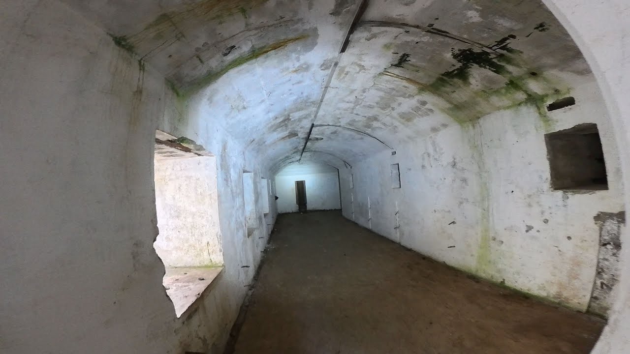 North Head tunnel exploration 2 - YouTube