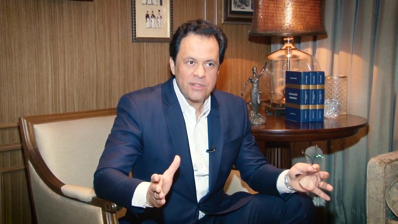 Dr Marcio Barbero - Equipe e suas diversas áreas de atuação - YouTube