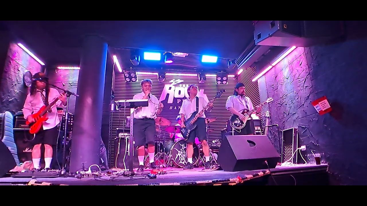 Silly Machine live at The Rock Pub 1. - YouTube