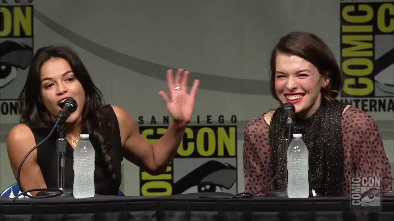 Resident Evil: Retribution Comic-Con Panel - YouTube