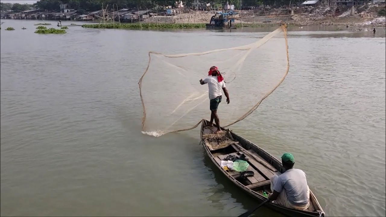 Fishing by Throughing Big Net From Boat | Most Traditional Way of ...