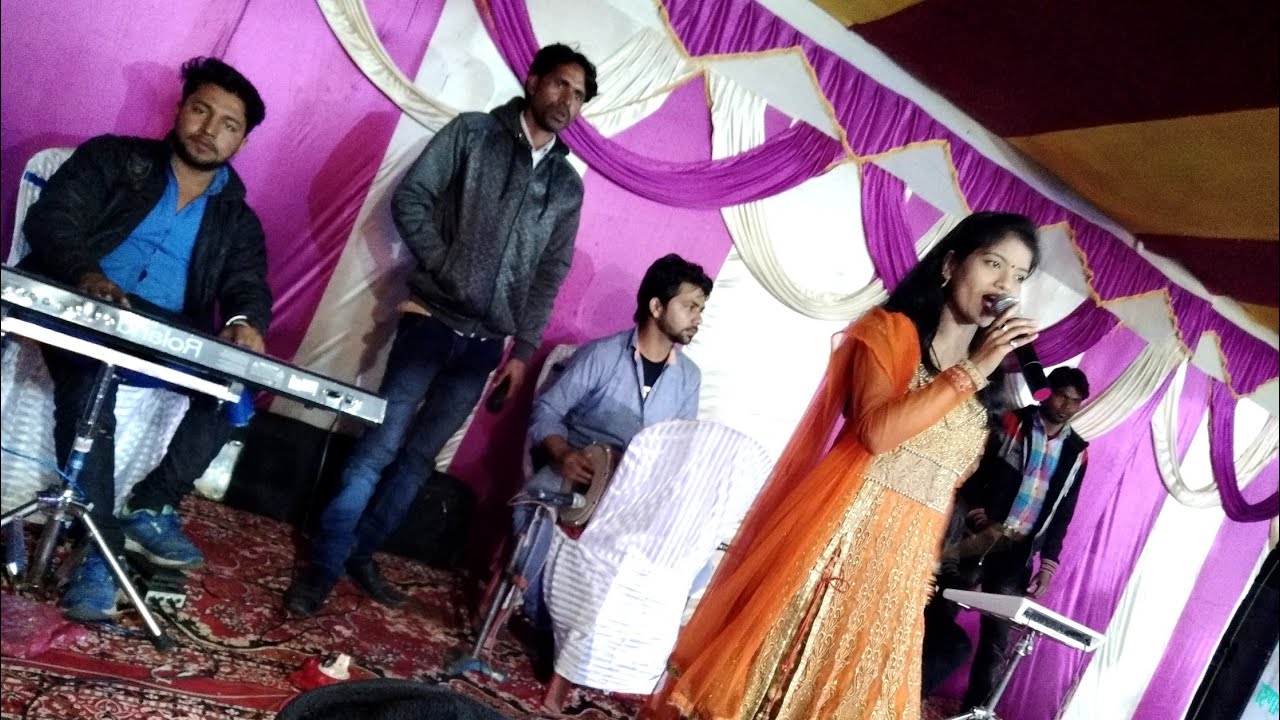 Singer -Rani Live show Chataniya binu na khortha program Dhanbad ...