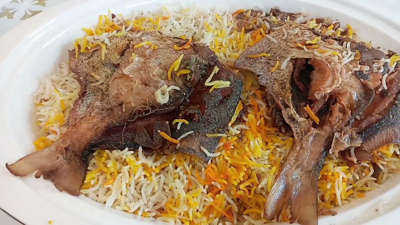 #short video.Muttabaq Samak#arab food. - YouTube