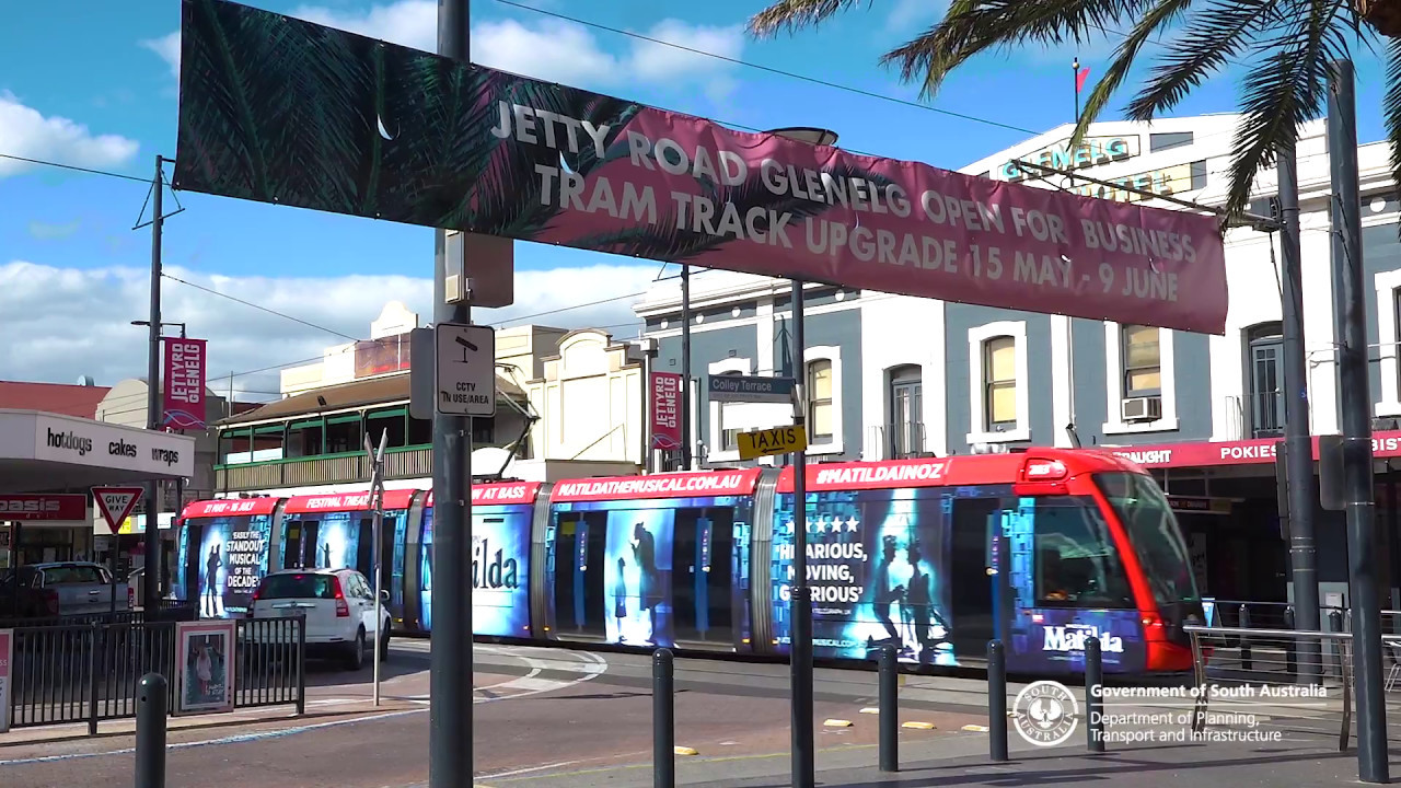 Jetty Road Tram Line Construction - YouTube