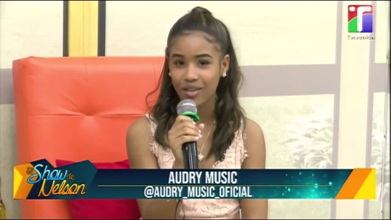 Interesante entrevista a la talentosa joven Audri Music en el Show de ...