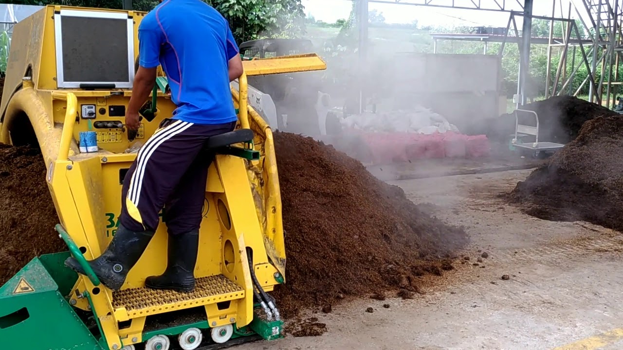 Backhus 16.30 (Compost Turner) for Composting - YouTube
