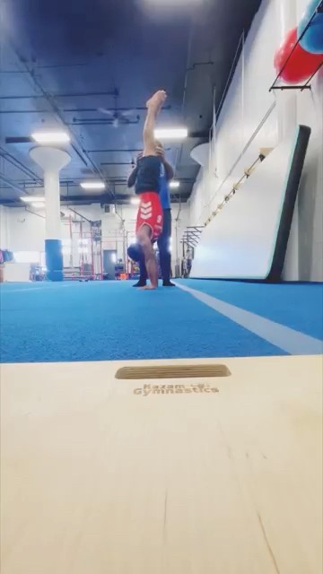 I Can’t Believe I Did This - Handstand Hold Progress Update - YouTube