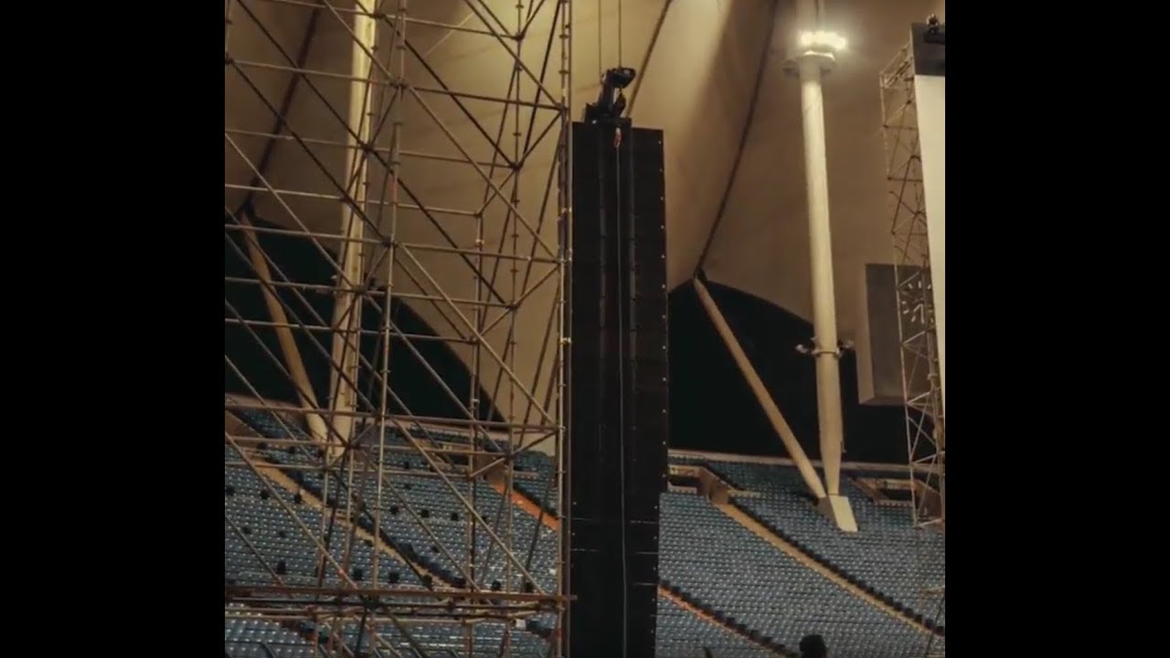 Adamson E-Series Line Array Installation Timelapse - YouTube