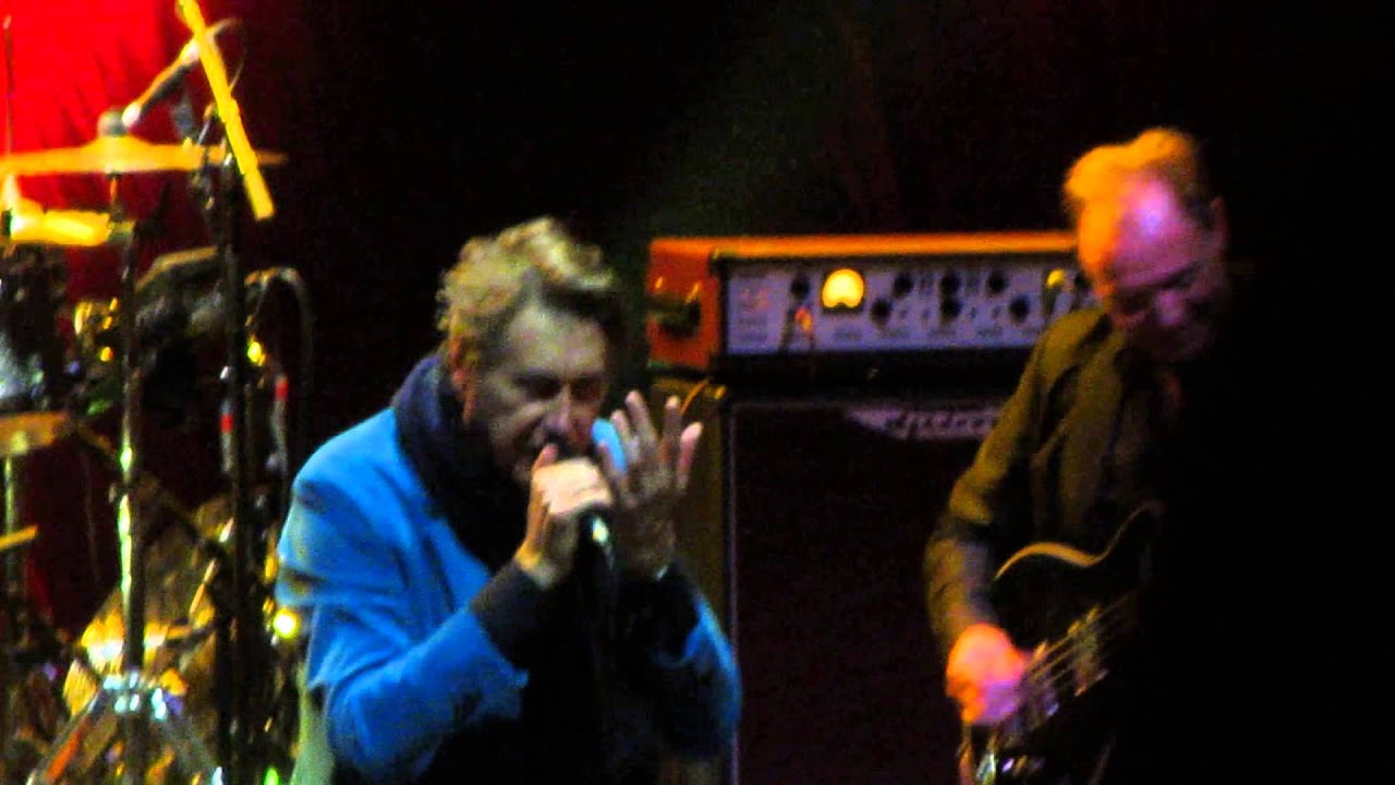 Bryan Ferry in Paris "Virginia Plain" - YouTube