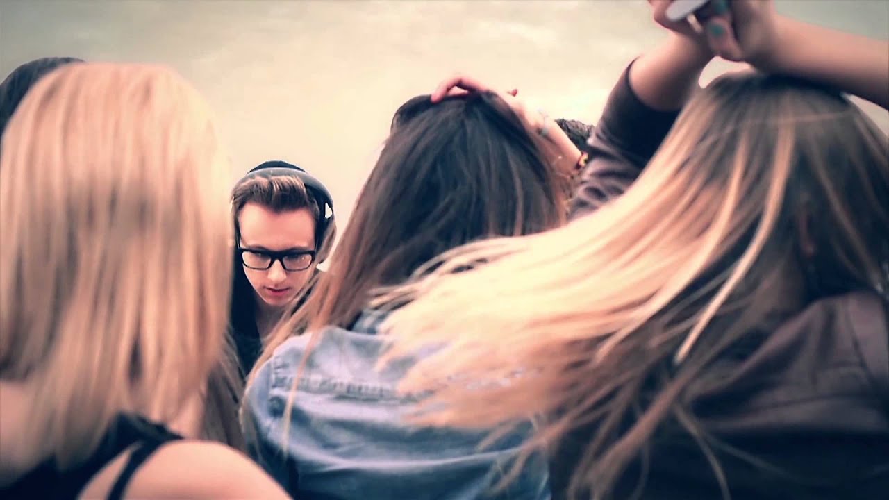 Glassesboys feat. Stephen Pickup - Your Love - YouTube