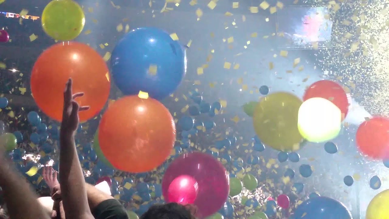 PHISH New Years 2015 Balloon Drop - YouTube