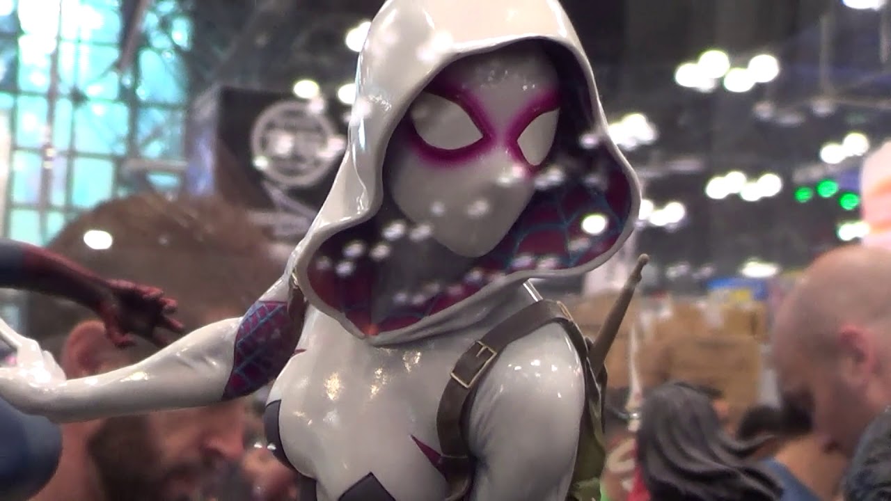 Sideshow Spider Gwen Mark Brooks Series Statue at NYCC 2017 - YouTube