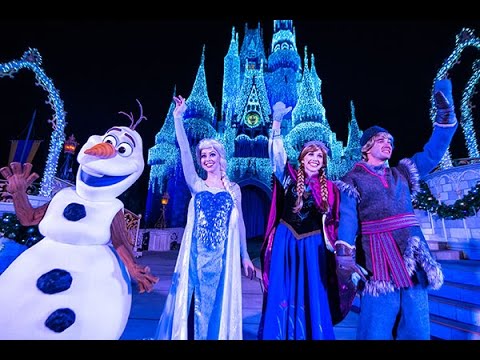 A Frozen Holiday Wish Castle Lighting @ Mickey's Very Merry Christmas ...