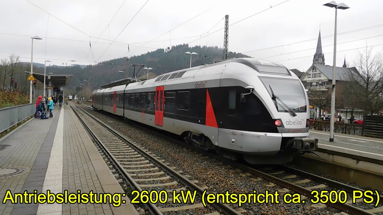 BR 429 (StadlerFLIRT) im Bahnhof Lennestadt-Altenhundem im März 2020 ...