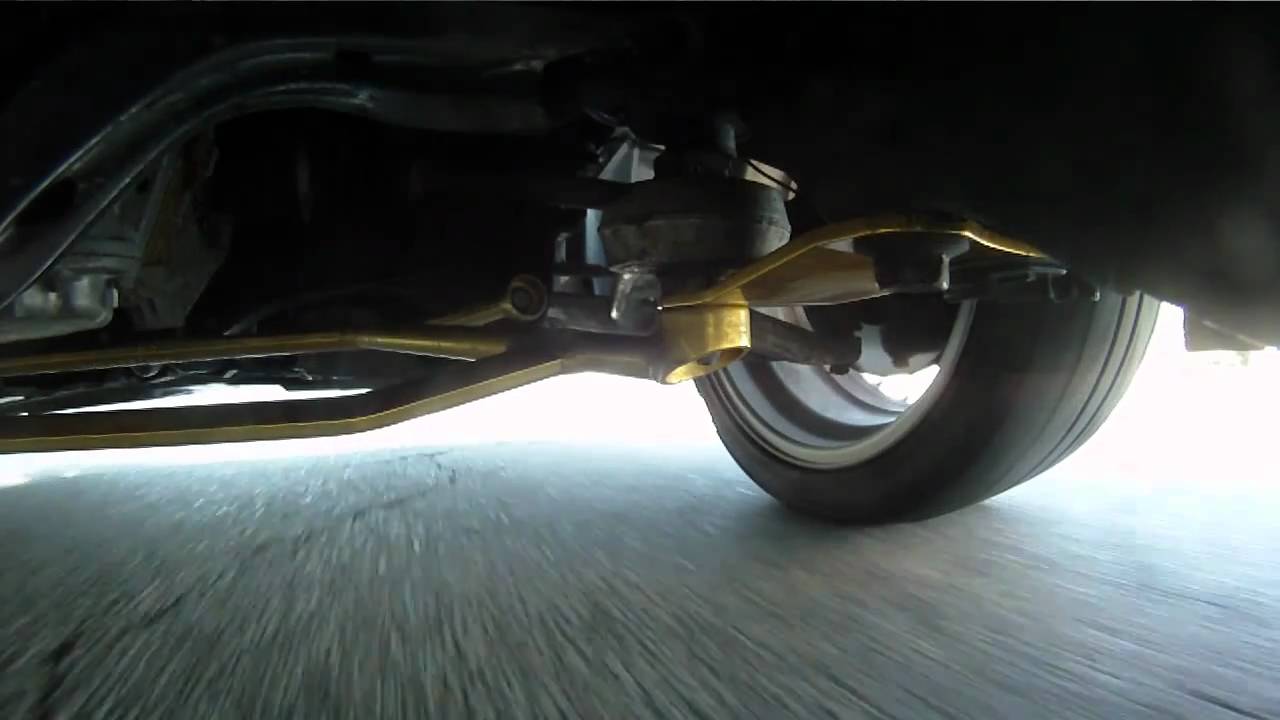 Undercar 08 STi - YouTube