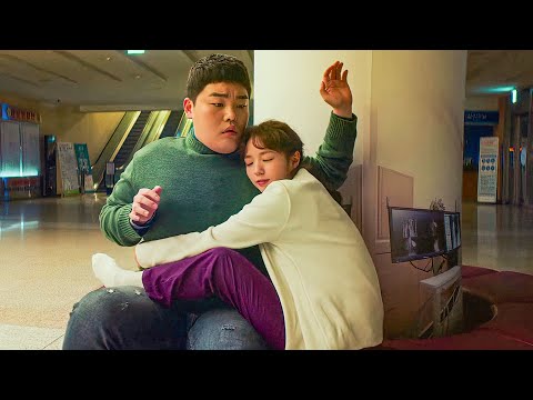 Beautiful Girl Falls in Love With a Bullied Fat Boy