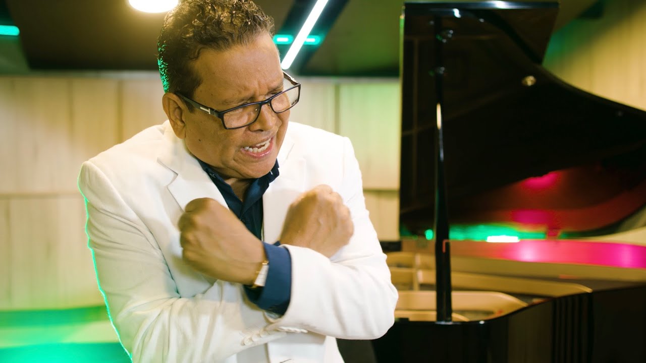 Rey Calderón - Perdóname (Video Oficial) - YouTube