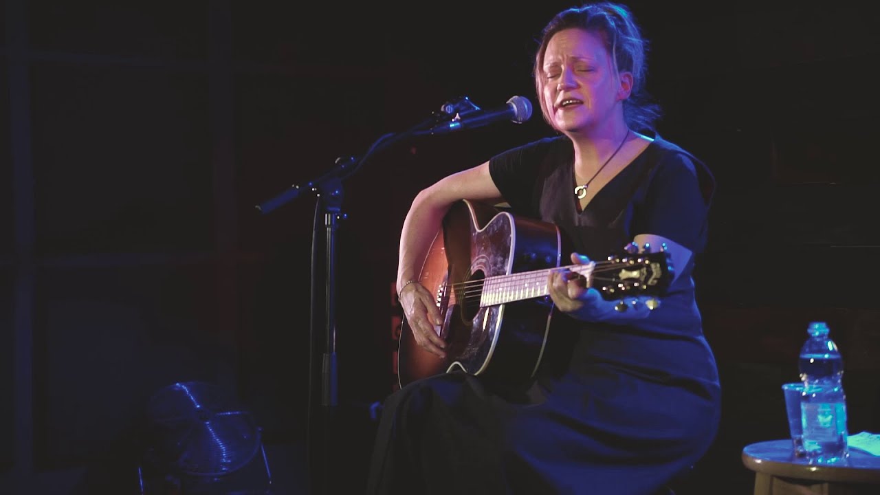 Nina Nastasia - The Roundabout (Live in Cambridge) - YouTube