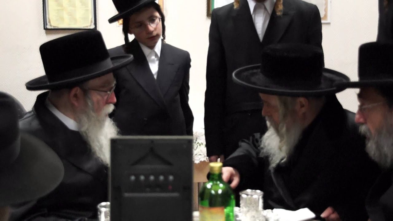 Kretchnif Siget Rebbe Visiting Reb Leibush Of Pshevorsk In Antwerp ...